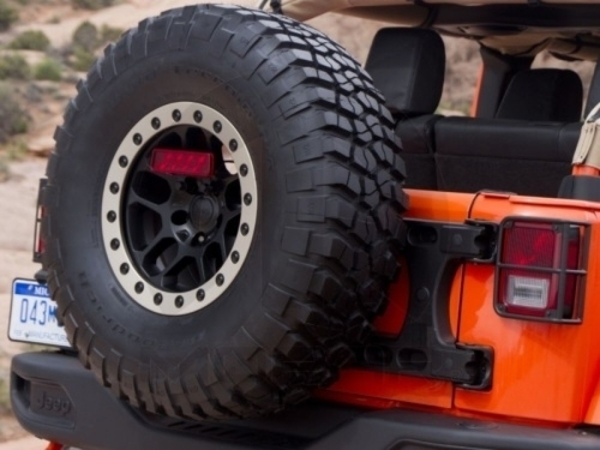 Mopar Tailgate Hinge System - 82214770AC | All Mopar Parts
