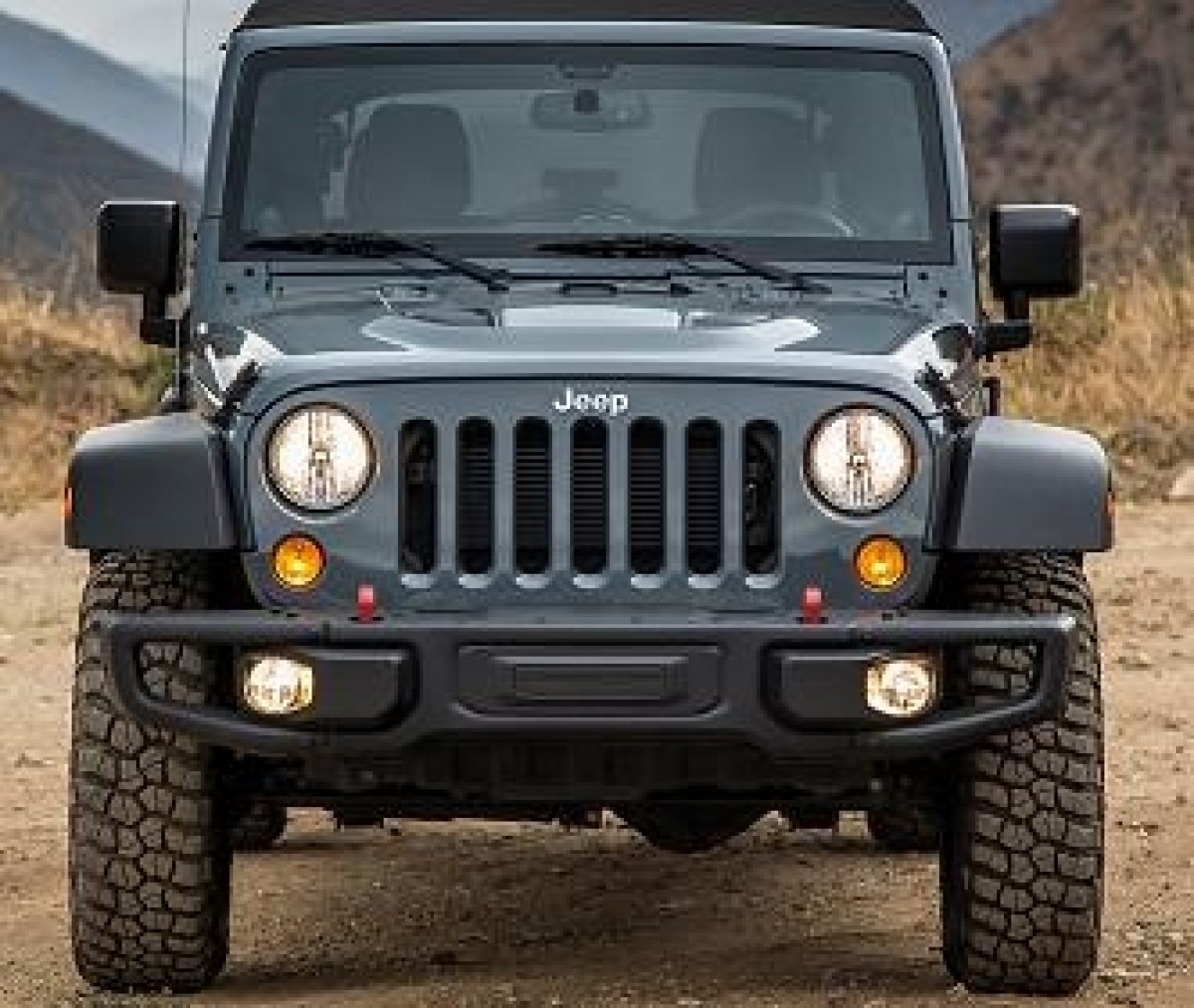 Genuine Mopar Bumper Front Rubicon (Part No: 82213653AB)