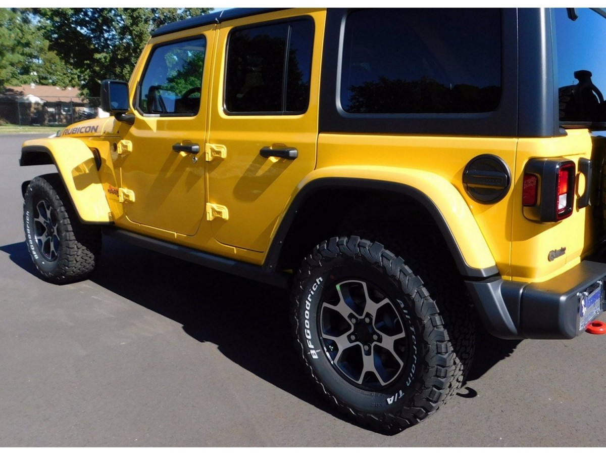 Mopar High Top Fender Flares Kit Of Four Paintable With Halogen Lights ...