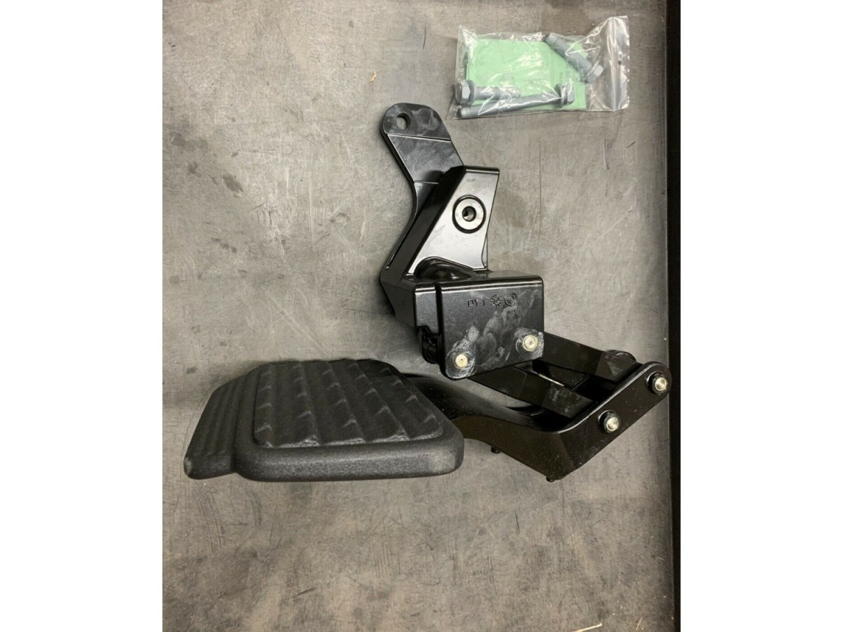 Mopar Bed Step For Multi Function Tail Gate MFTG - 82216265AB | All ...