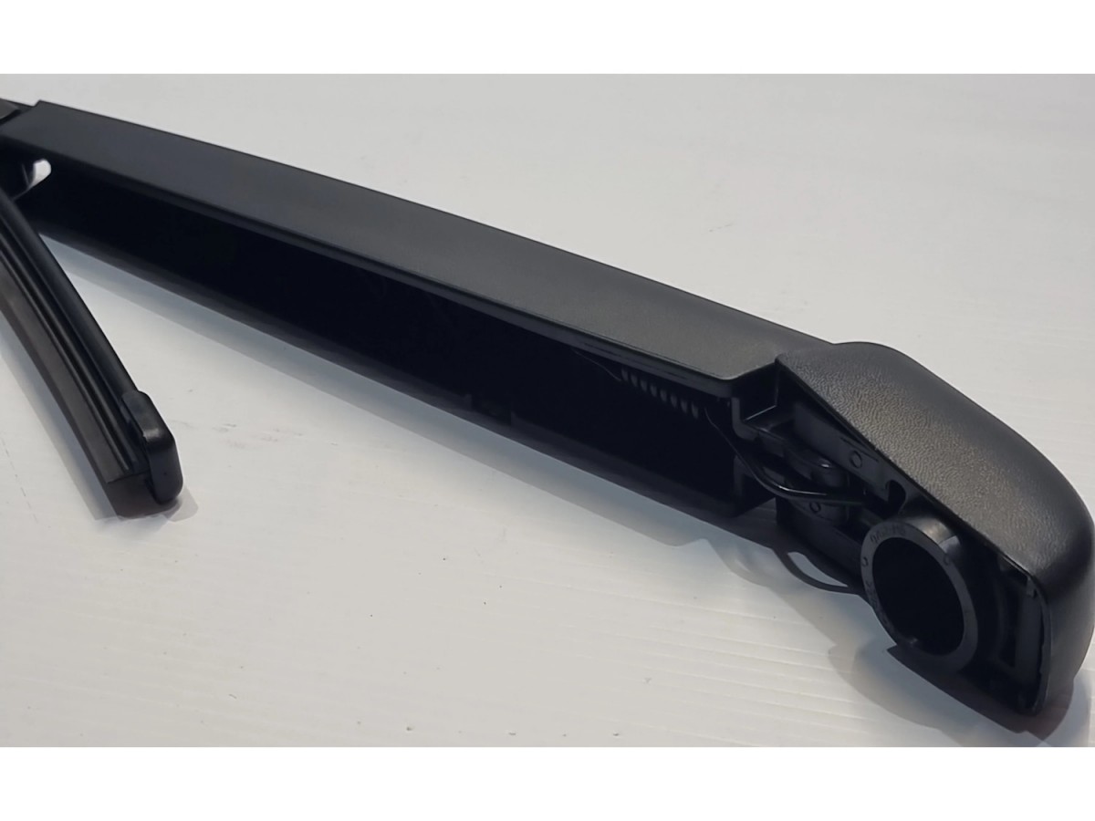 Alfa Romeo Wiper Arm & Blade - Rear - 68462474AA | Alfa Online Parts