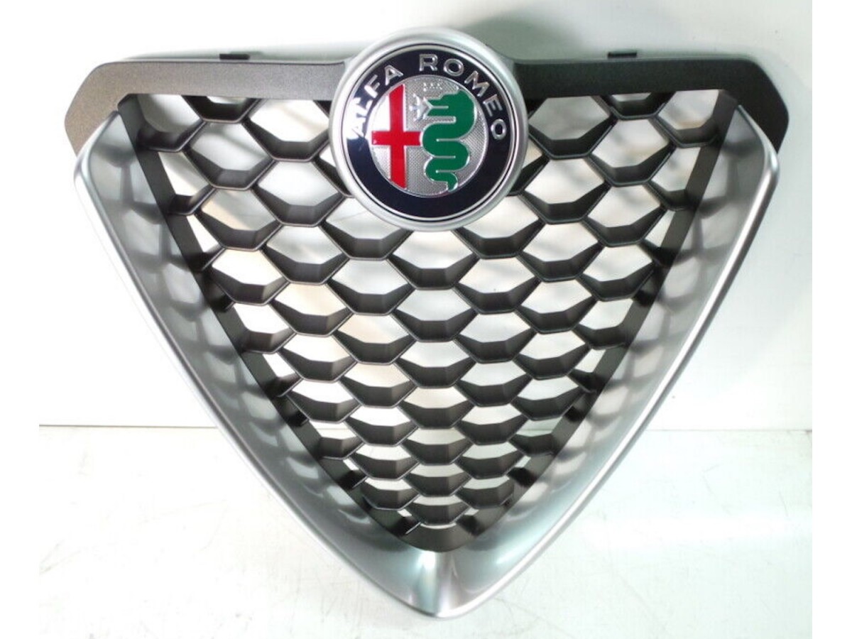 Alfa Romeo Replacement Grille With Silver Surround - 6MF14UDMAA | Alfa ...
