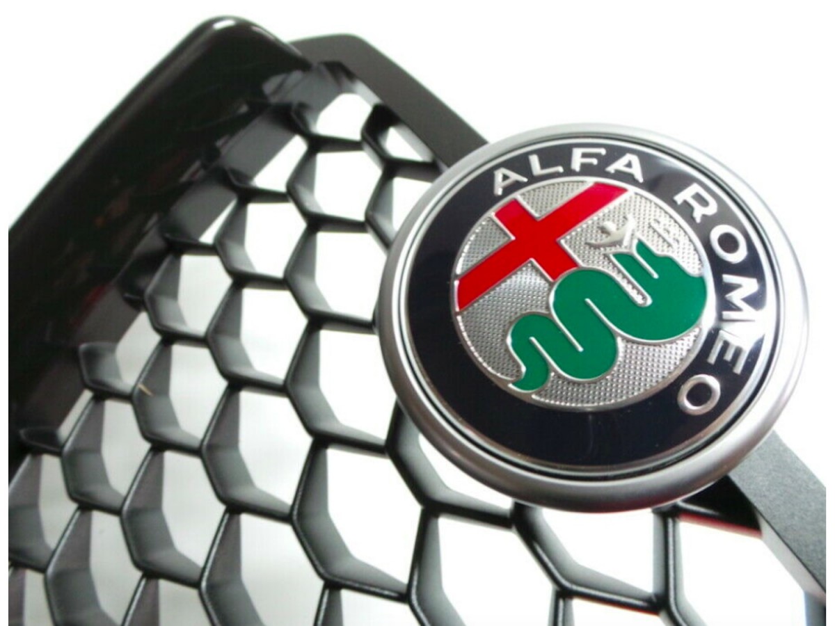 Alfa Romeo Replacement Grille With Black Surround - 6VX85U00AA | Alfa ...